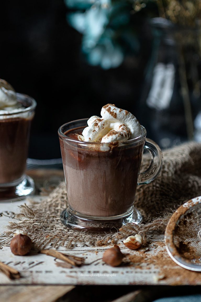 Chocolate con ron y canela | Receta fácil de chocolate a la taza